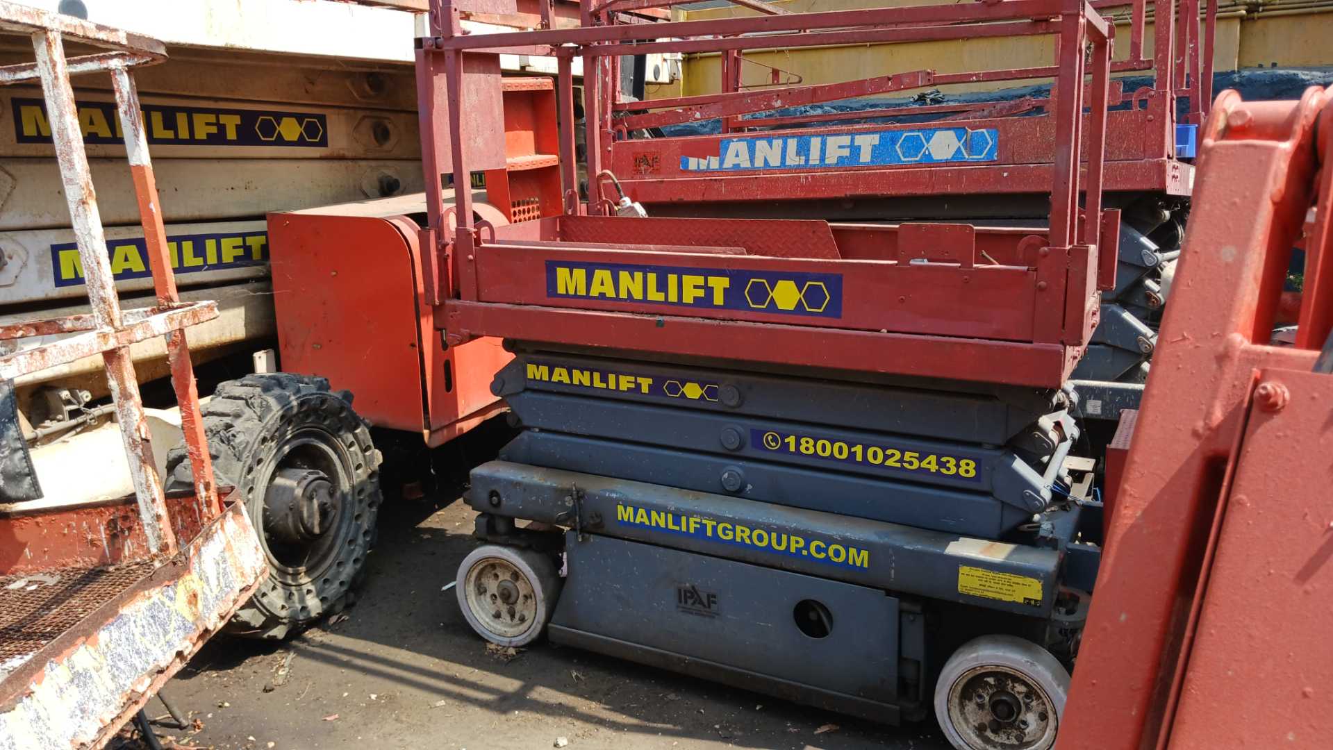 Used Aerial Work Platforms for Sale - Manlift UAE